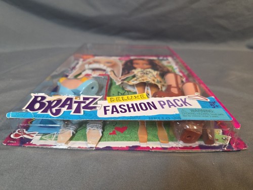 BRATZ Deluxe Fashion Pack Cute & Comfy/Floral Prints Rock 2015 MGA ...