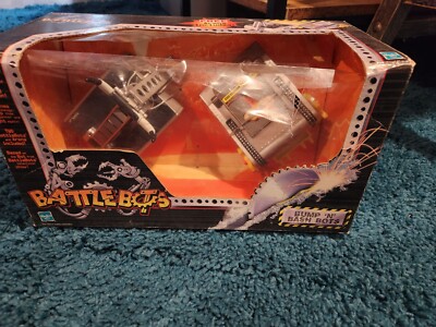 2001 Battlebots Bump N' Bash Bots TORO & ATOMIC WEDGIE Arena BRAND NEW ...