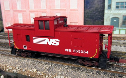 HO Scale Tyco NS Norfolk Southern Wide Vision Caboose #555054 | eBay