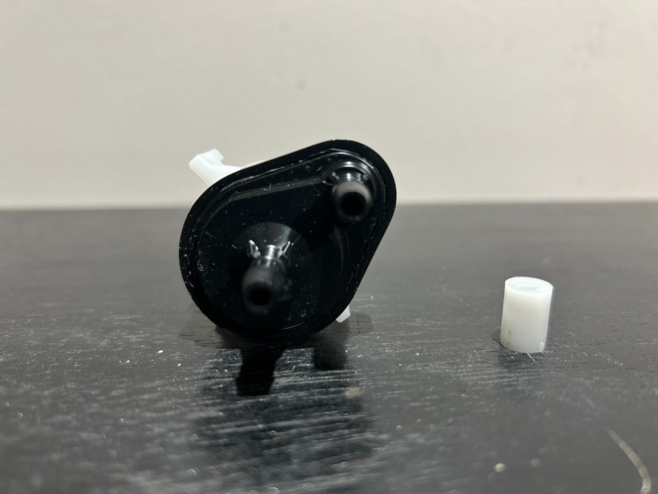 OEM BISSELL WATER PUMP REVOLUTION FITS MODELS 1986,1548, 2007, 3588 ...