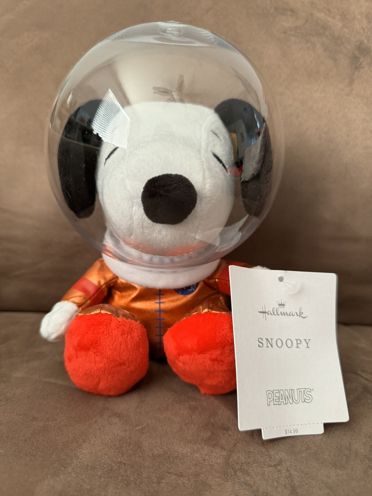 Hallmark Peanuts Snoopy NASA Astronaut Plush In Space Suit w/Helmet ...