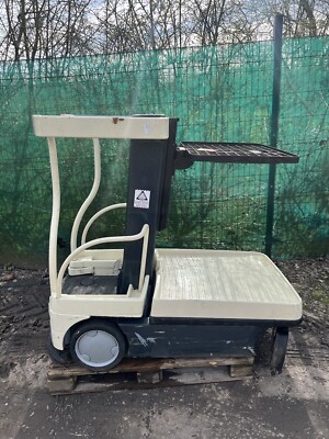 Crown Wave WAV50-118 electric man order picker forklift Assist Vehicle ...