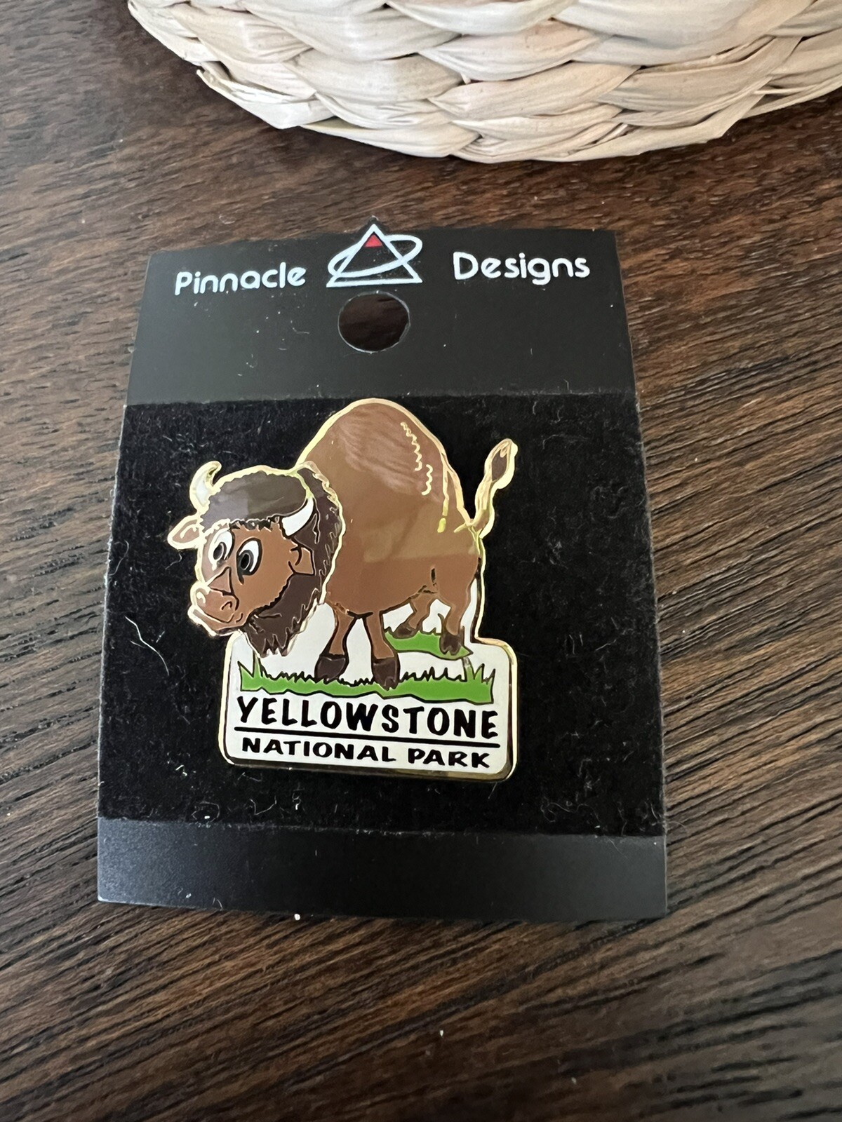 YELLOWSTONE National Park BISON Buffalo 3D Lapel Hat Pin PINNACLE ...