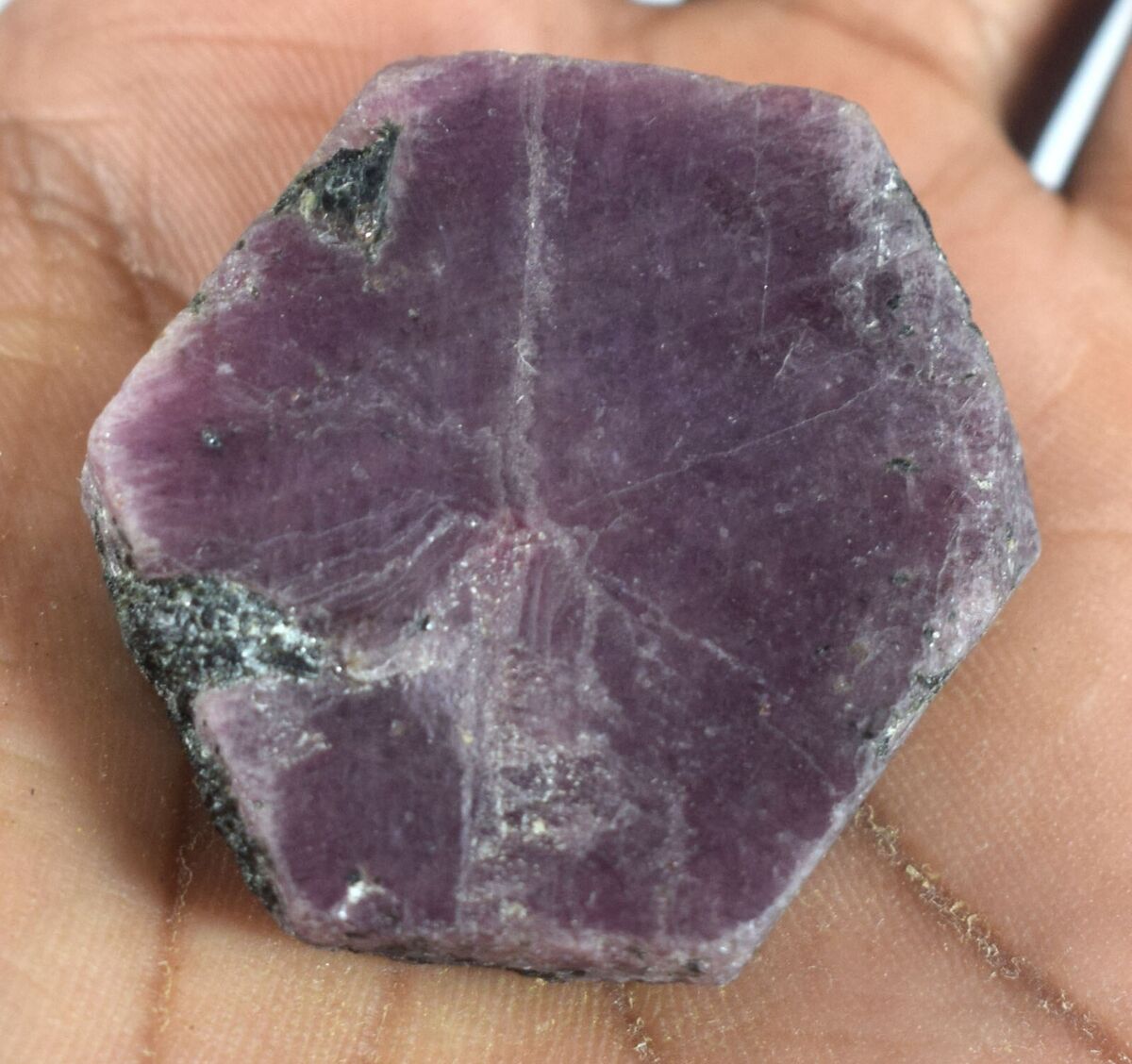 167 Ct Natural African Ruby Corrundum Untreated Gemstone 167 Ct Natural African Ruby Corrundum Untreated Gemstone