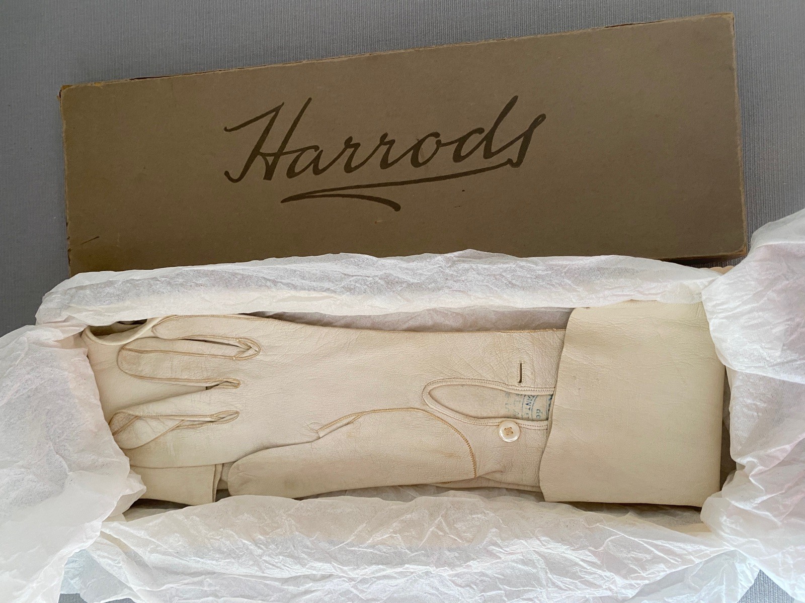 Vintage 1920s 30s Harrods Box with Leather 3 Button W… - Gem