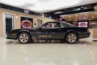 1985 Chevy Camaro IROC - Z (black gold) POSTER | 24x36 in | Z-cars | eBay