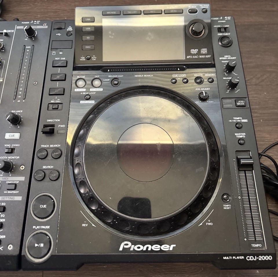 Pioneer CDJs 2000 + DJM2000 Mixer | eBay