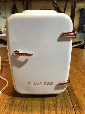 Finishing Touch FLAWLESS BEAUTY FRIDGE Mini Refrigerator for Skincare ...