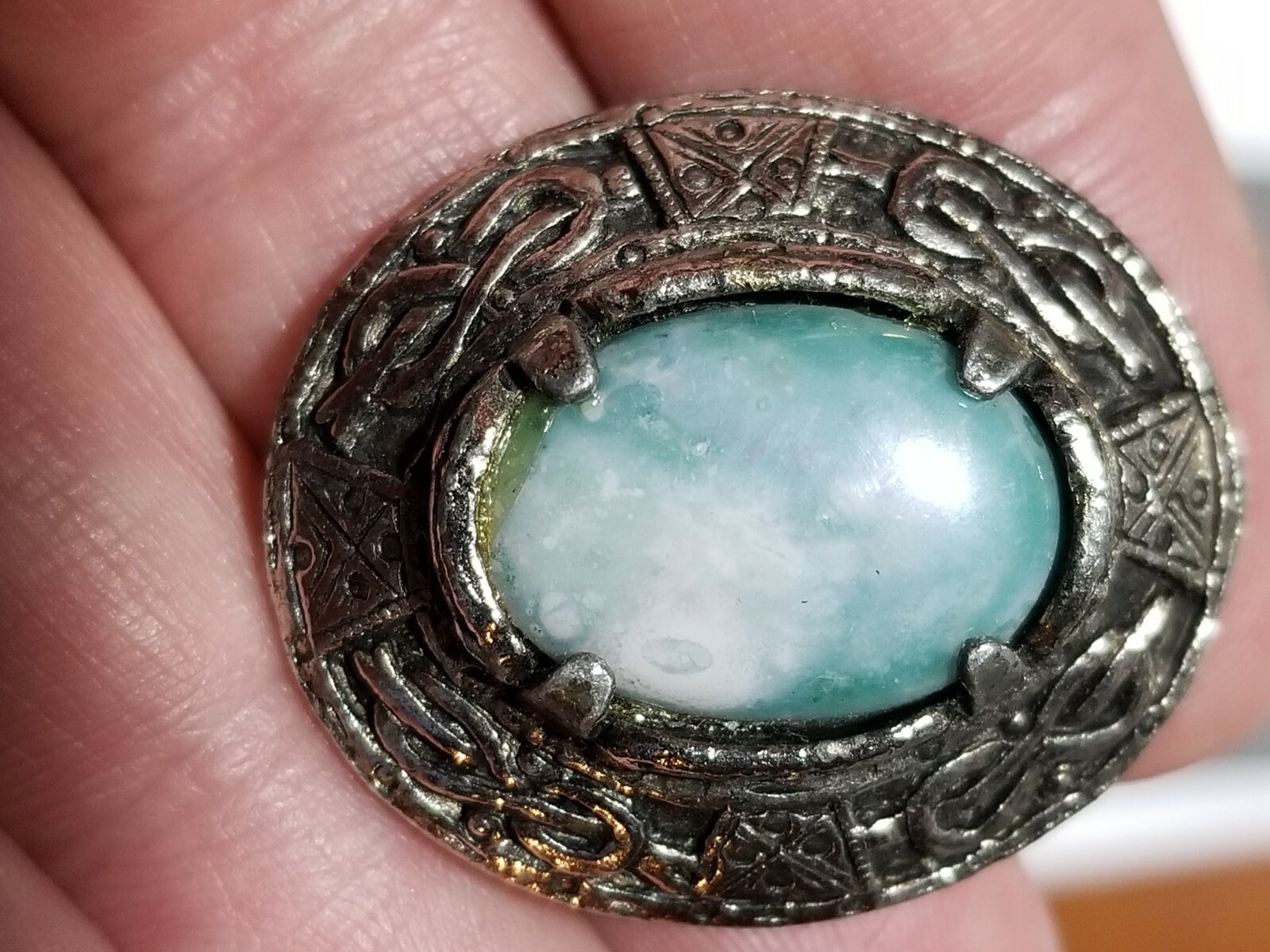 Vintage Jacobite Celtic Knot Twist Oval Brooch Pin - Gem