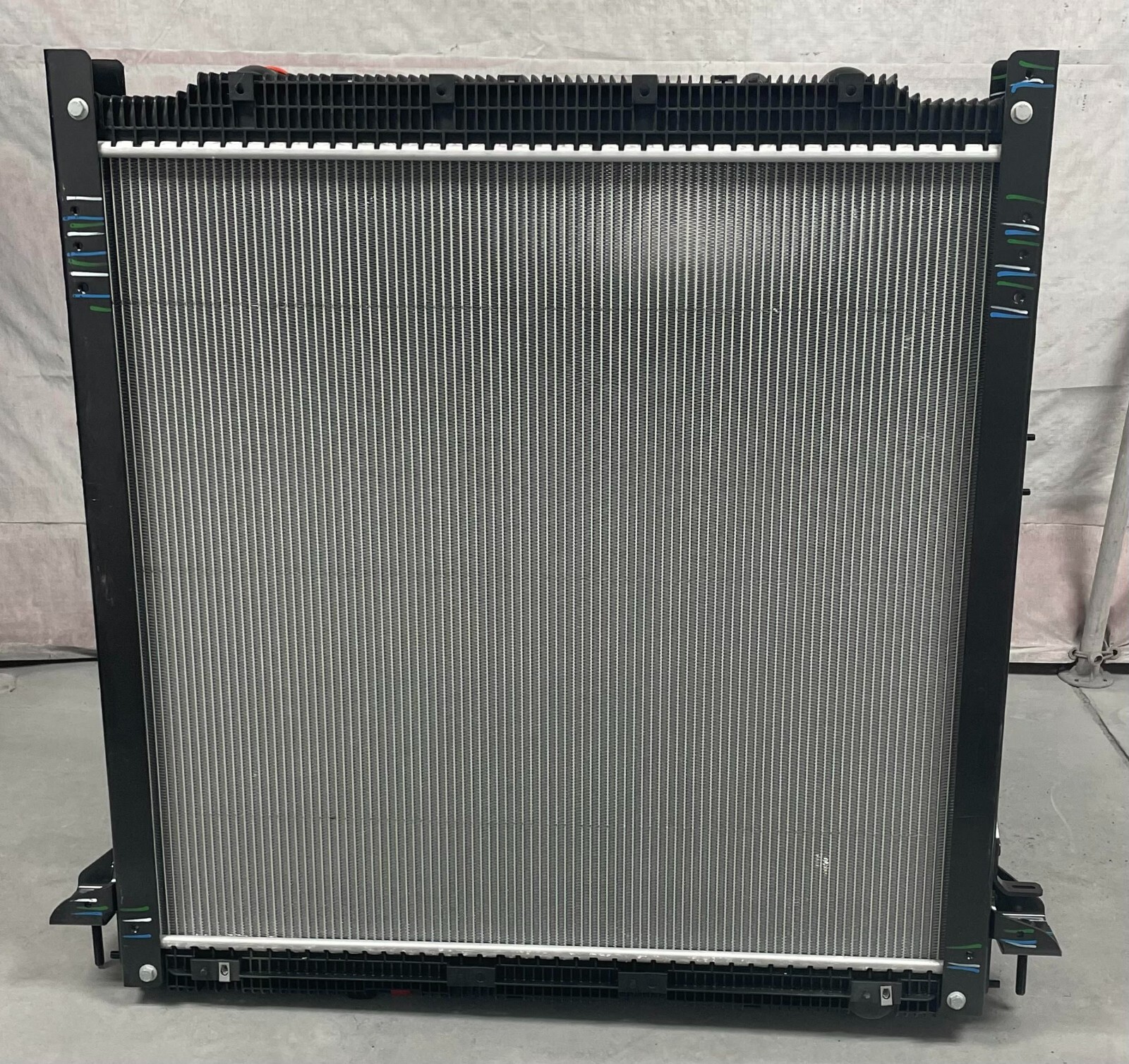 TXE 1003850D Genuine Freightliner Radiator With Frame OEM - New | eBay