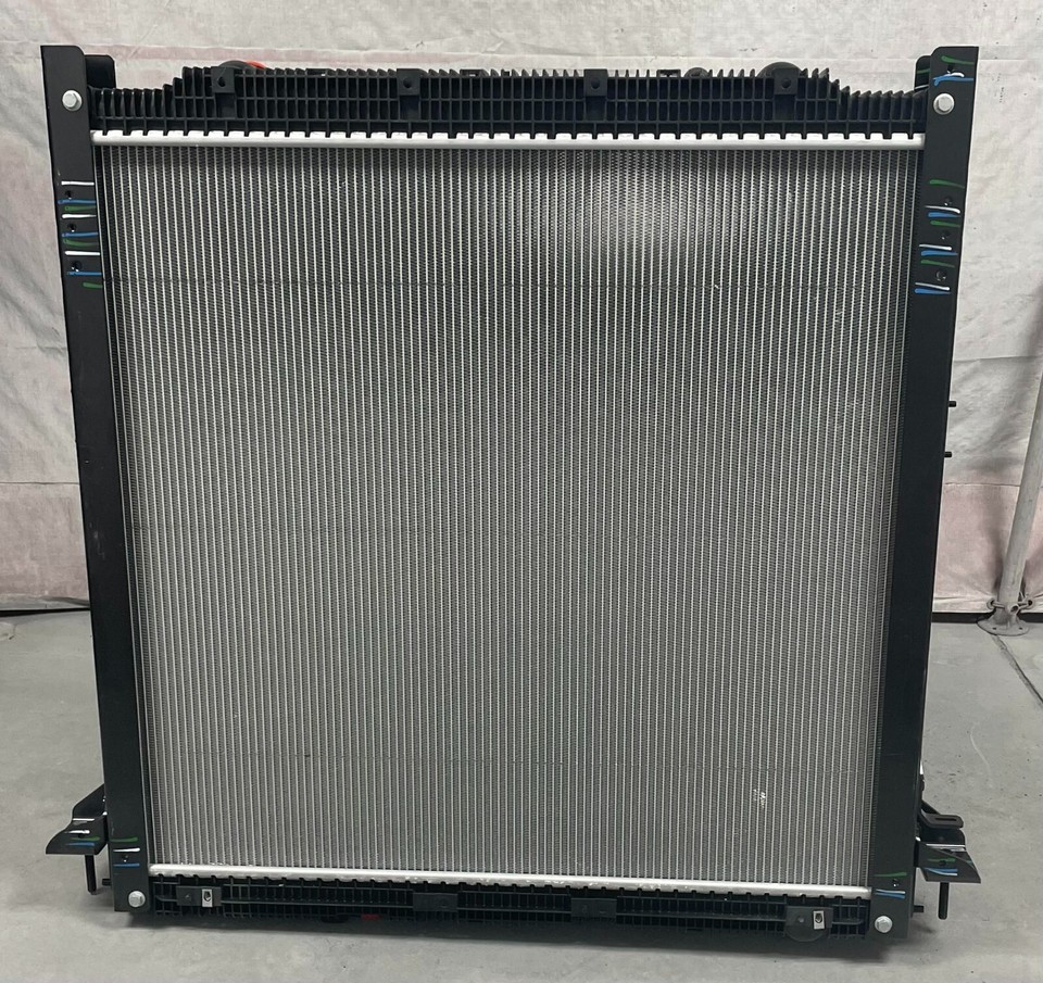TXE 1003850D Genuine Freightliner Radiator With Frame OEM - New | eBay