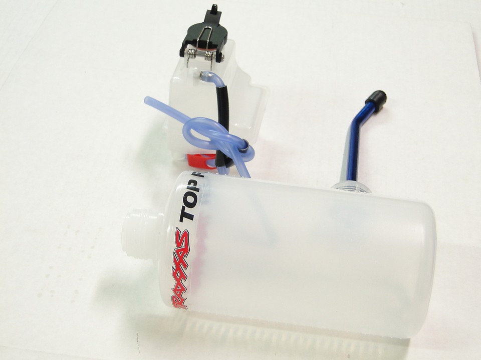 NEW TRAXXAS T-MAXX 3.3 Fuel Tank 125cc +BONUS Fuel Bottle RX16 | eBay