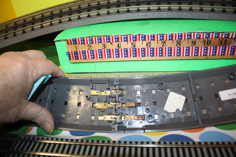 6 pc. MTH O Gauge Lock On 3 Rail Track Set -24lineartncres each. | eBay