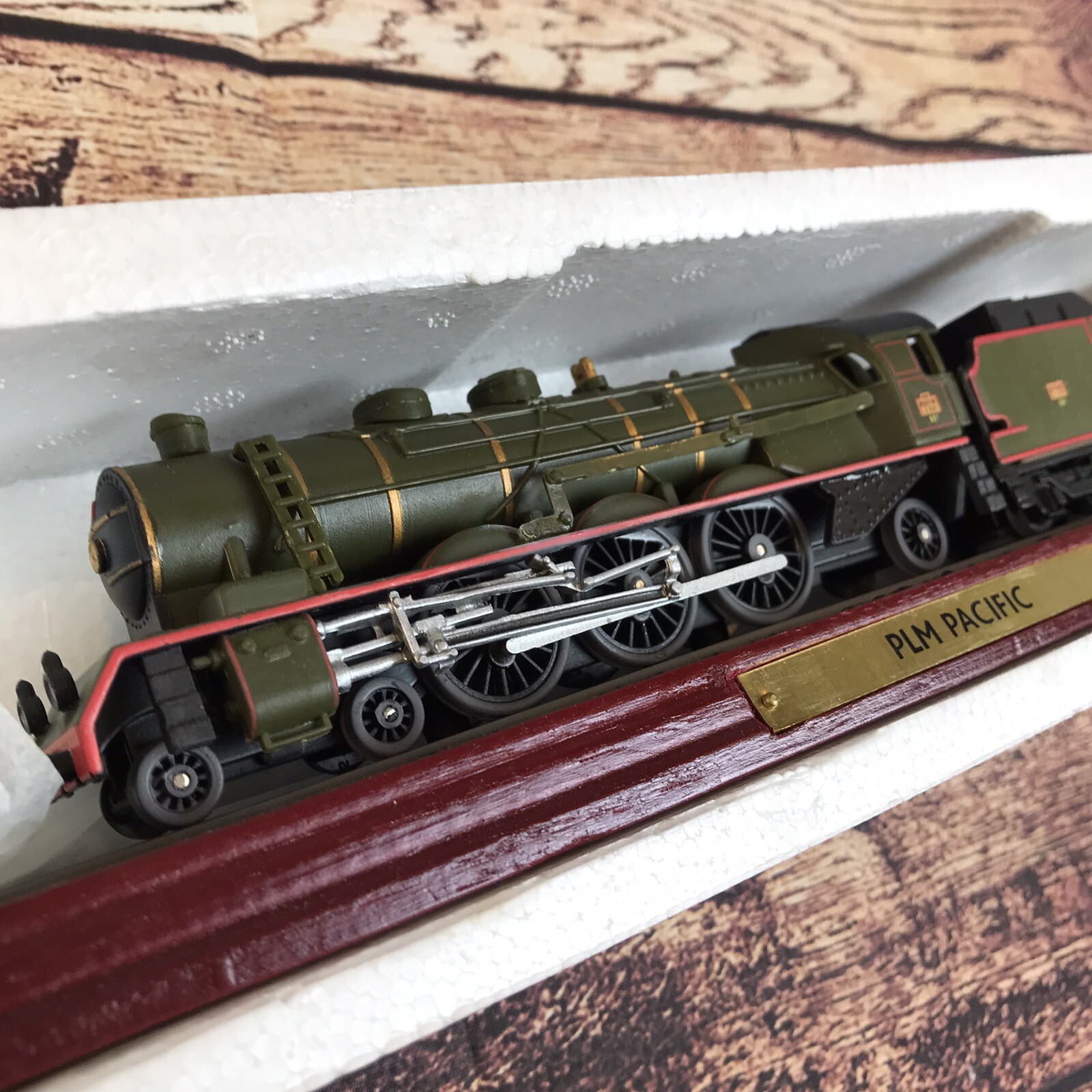 Model Train PLM Pacific Locomotive Atlas Editions Hornby Style ...