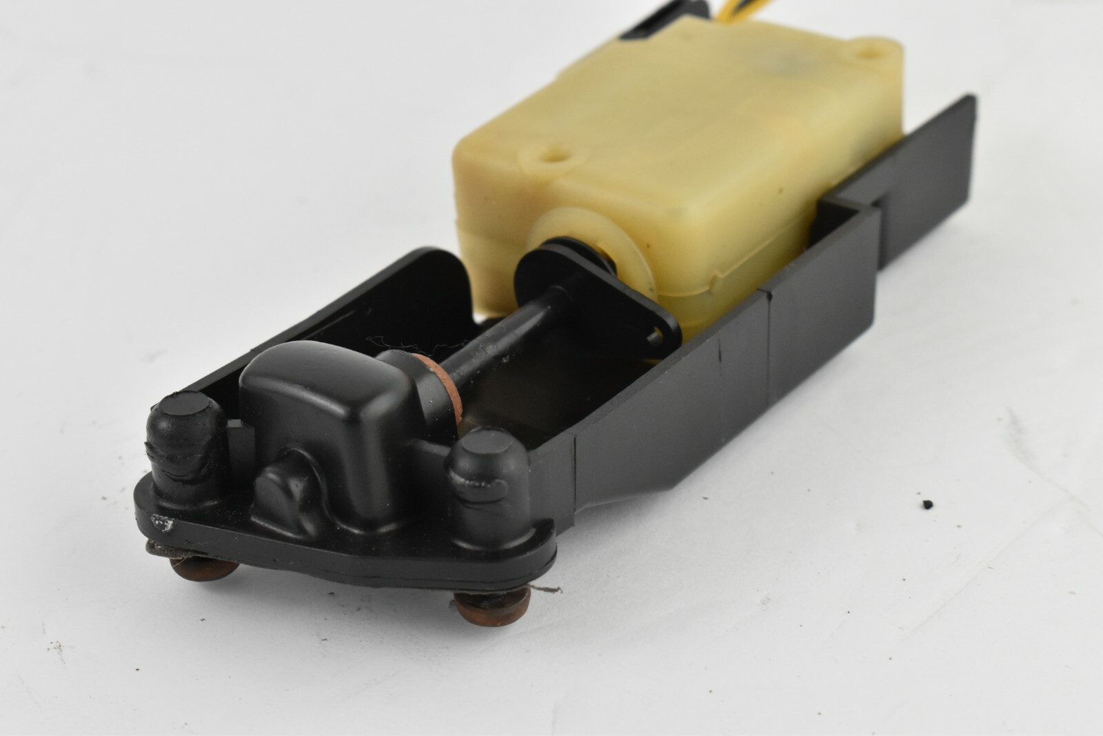 Original Volvo 01-09 Volvo S60 S80 XC90 XC70 FUEL DOOR LOCK Actuator ...