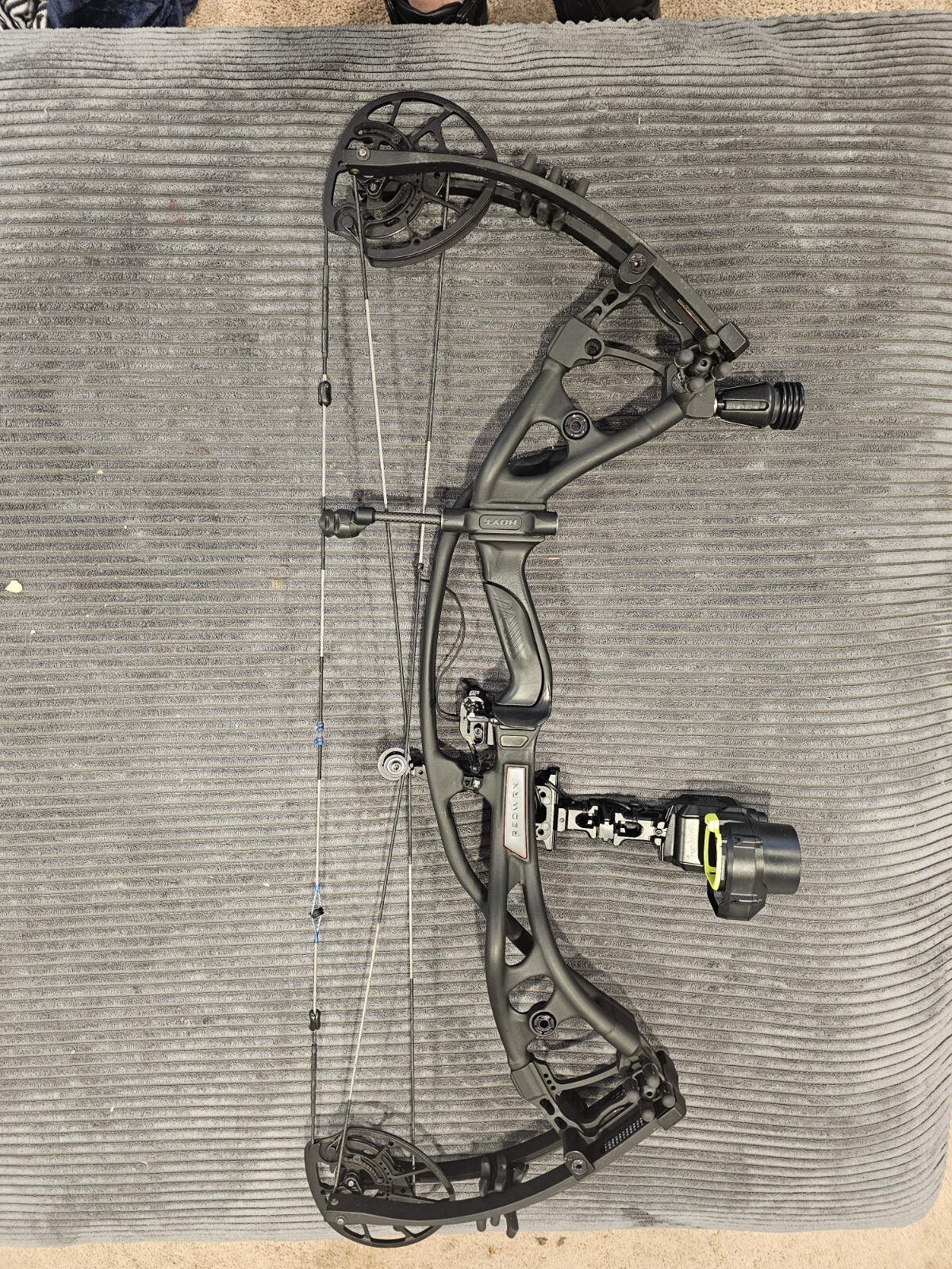 Hoyt Carbon RX Twin Turbo Blackout 29in. 70lb. Right Hand for sale ...