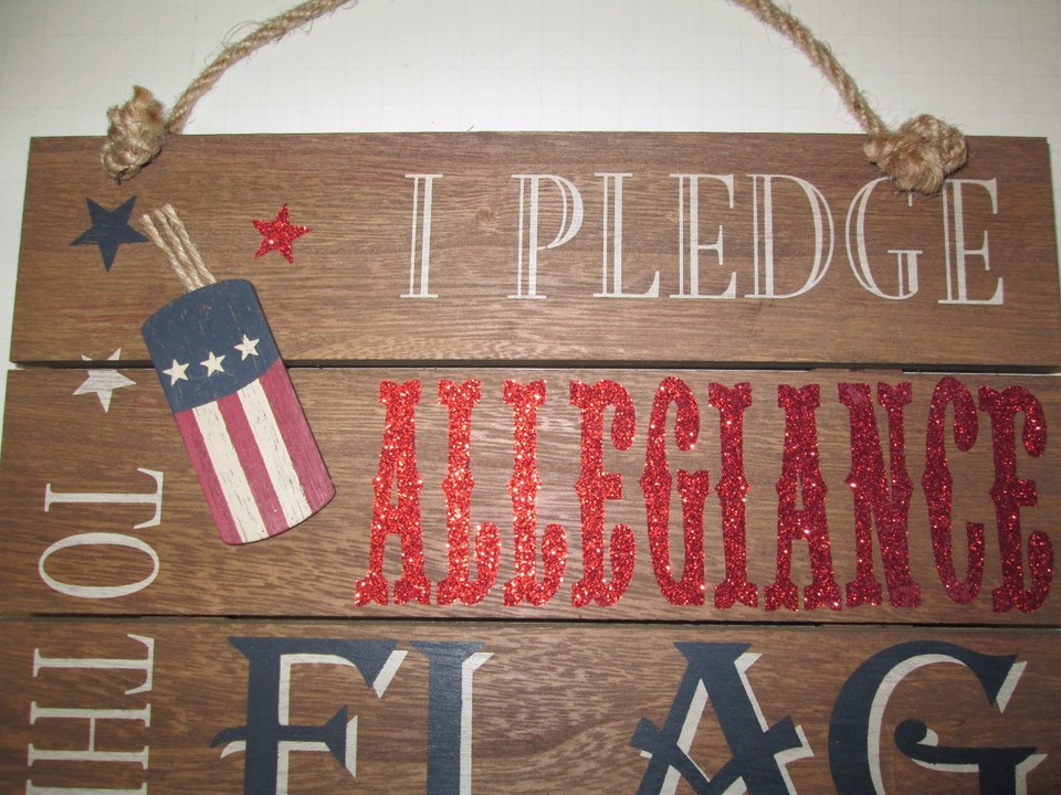 Patriotic Plaque "I Pledge Allegiance to the Flag", Wood, 12" x 11 ...