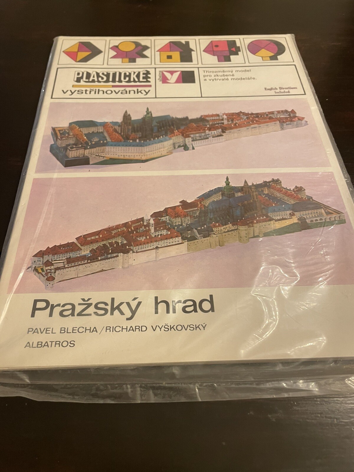 PRAGUE CASTLE Paper Model Building Panorama 1975 Pavel Blecha/Richard ...