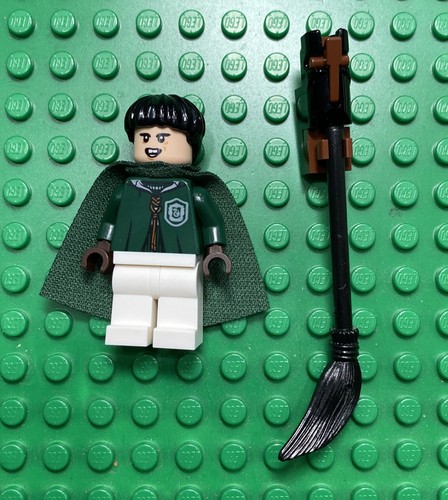 Lego Marcus Flint Minifigure Harry Potter 75956 Quidditch Match hp136 ...