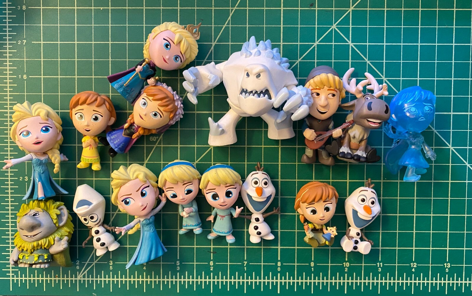 Disney Frozen Mystery Minis: Lot of 16 Minis 2015 Series - Almost ...