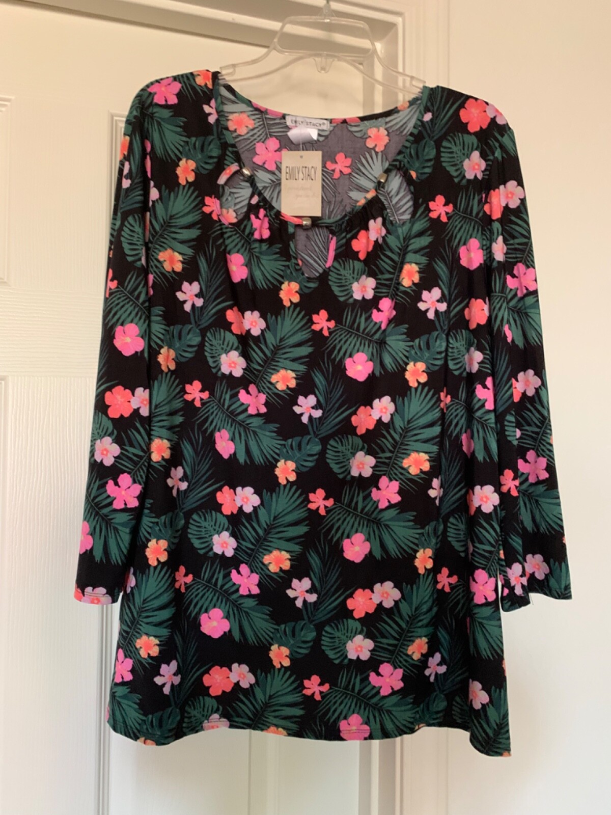 NWT EMILY STACY floral on black plus size 3X blouse | eBay