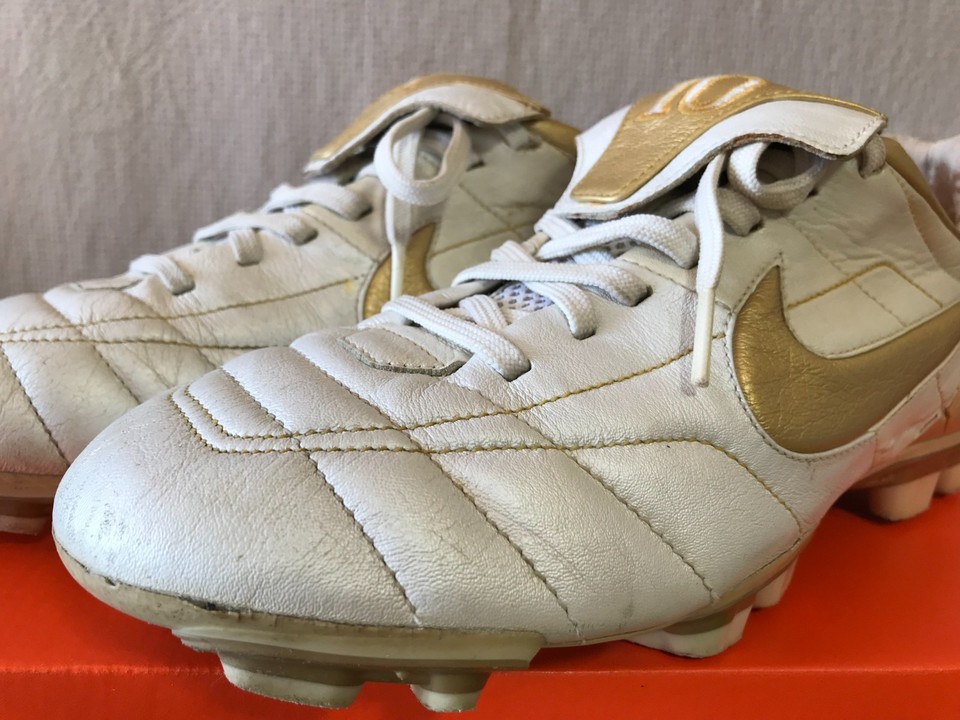 NIKE AIR LEGEND R10 HG " Ronaldinho "cleats US9/27cm /UK8 used very ...