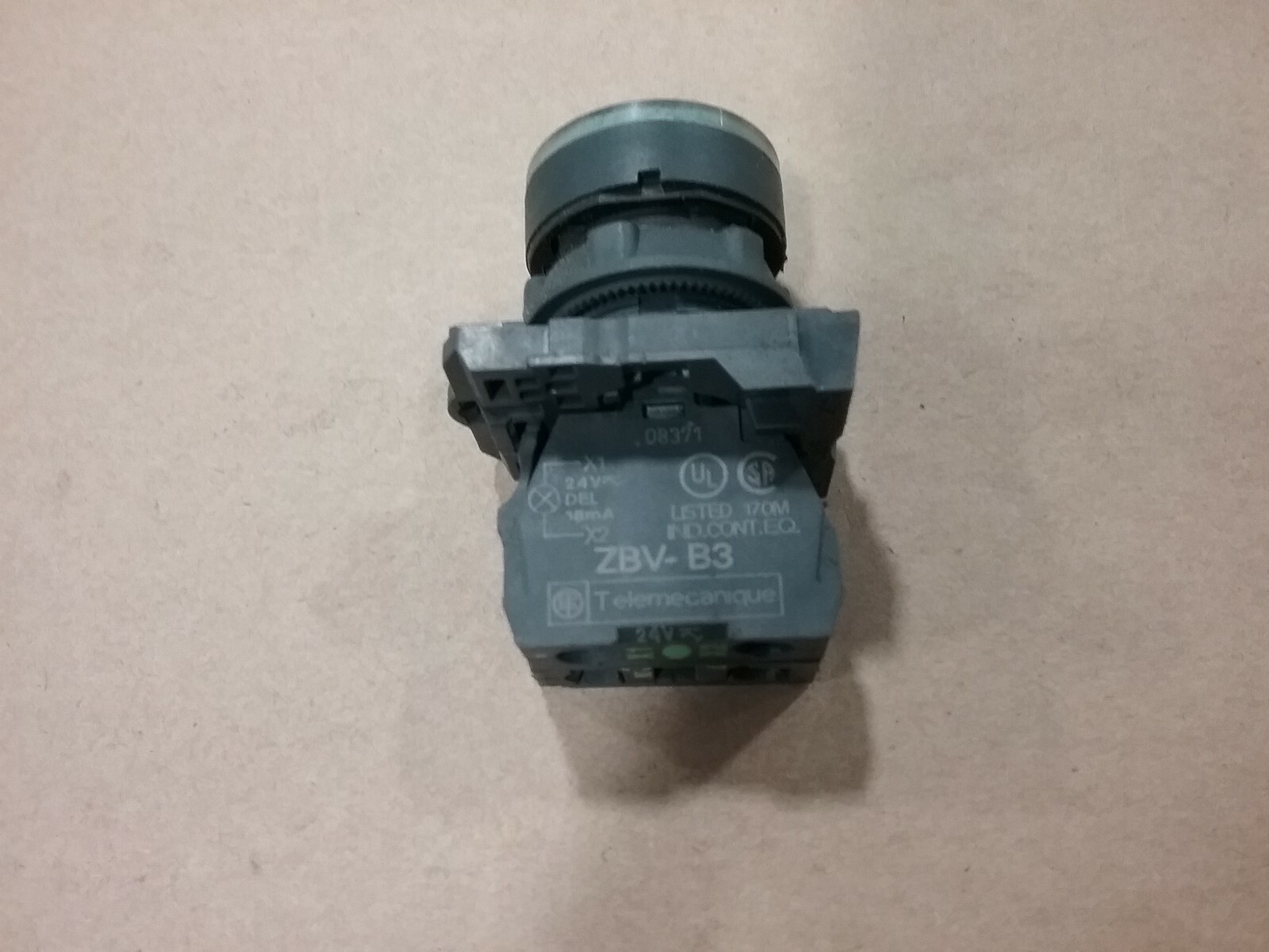 Telemecanique ZBV-B3 Green Illuminated Push Button ZBE-101 #36F29 | eBay