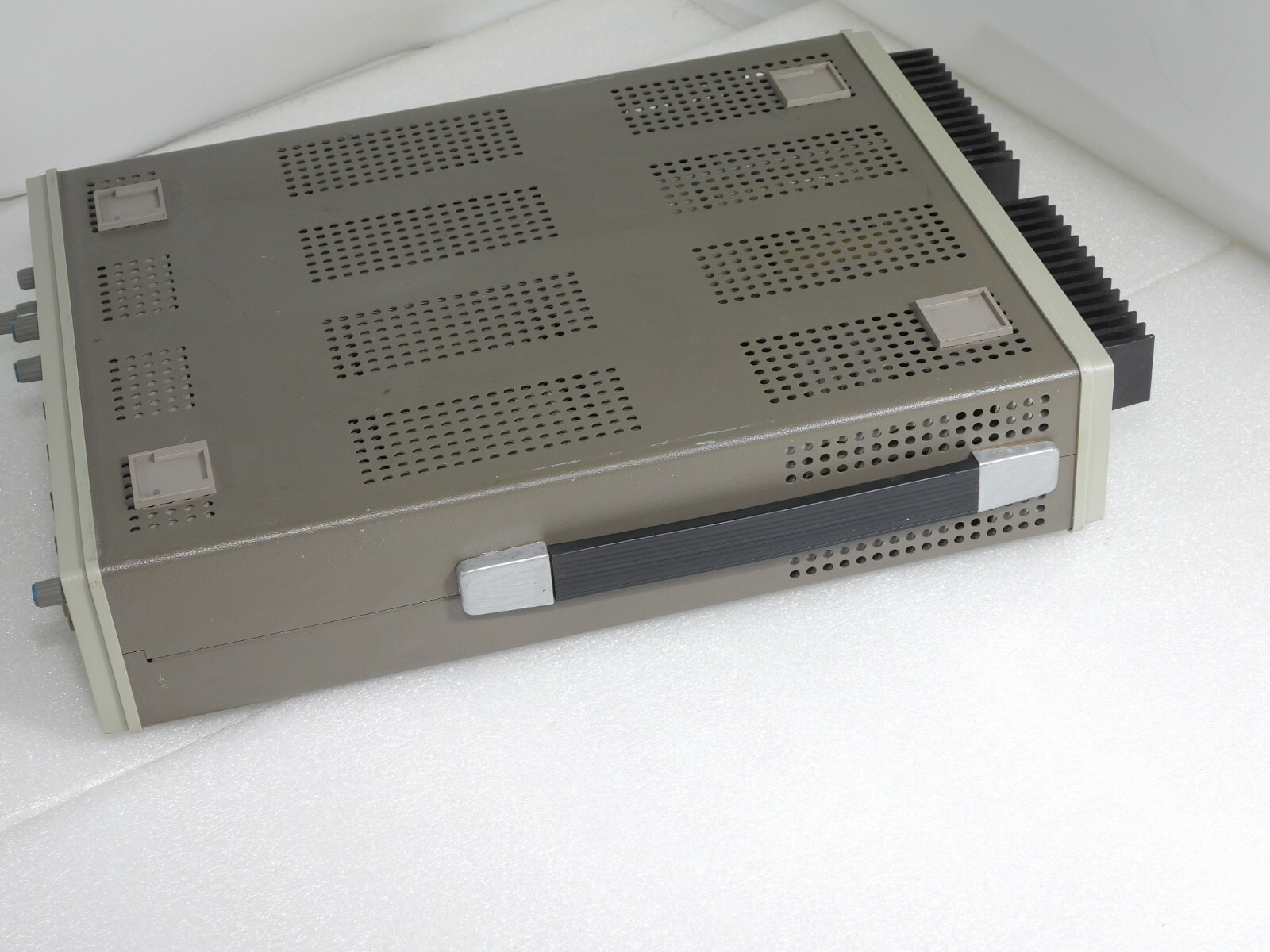 HAMEG HM8001-2 MAINFRAME & HM 8021-2 1GHz Counter & HM 8030-3 Function ...