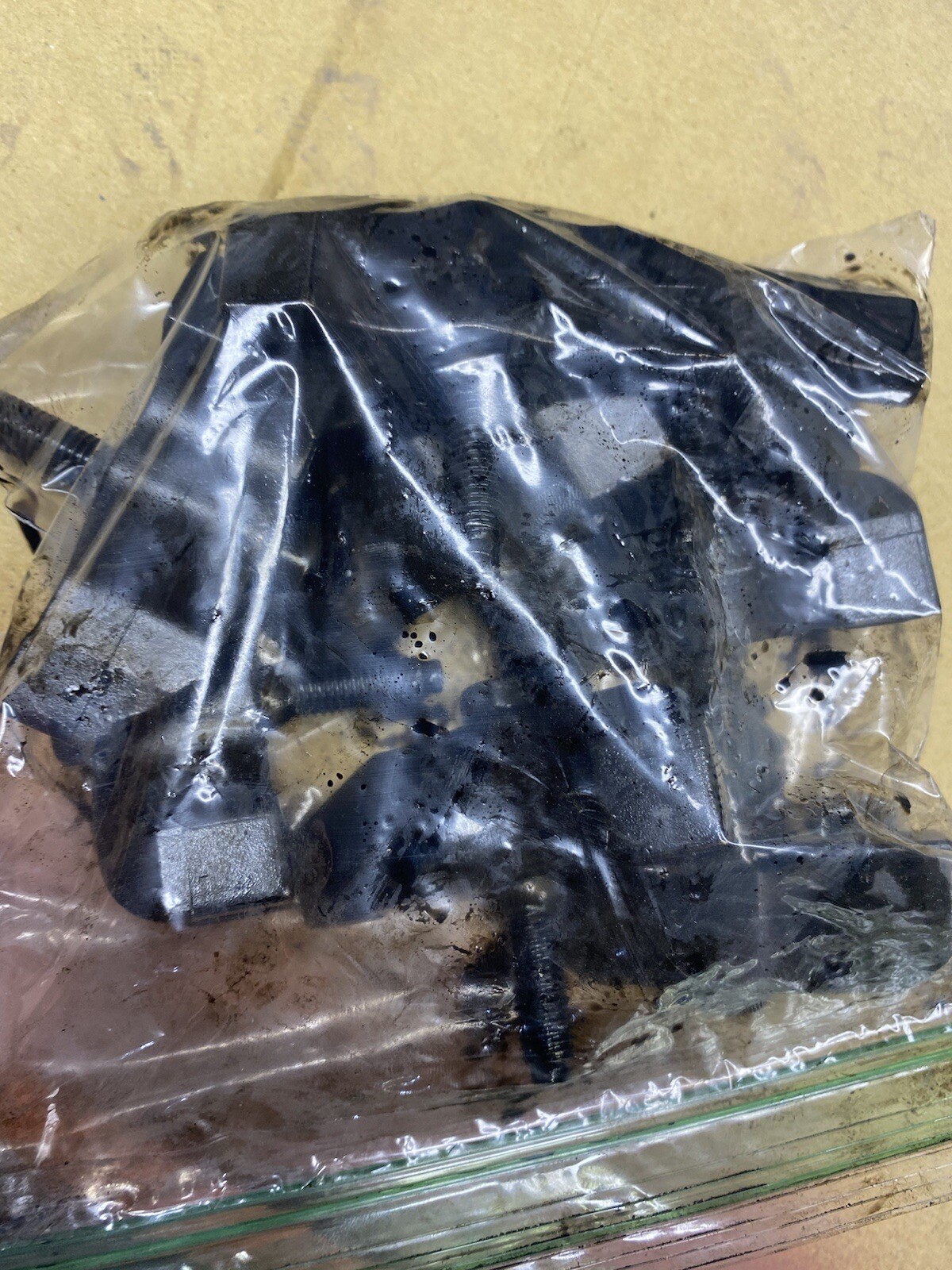 08 6.4 Powerstroke Injector Hold Downs C387 | eBay