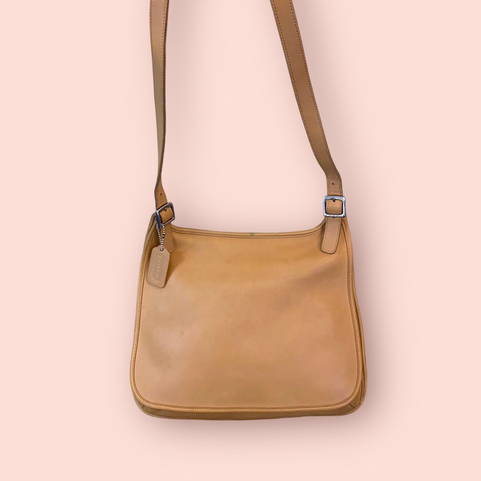 COACH Vintage 9134 Large Tan Leather Hippie Flap Saddle Crossbody ...