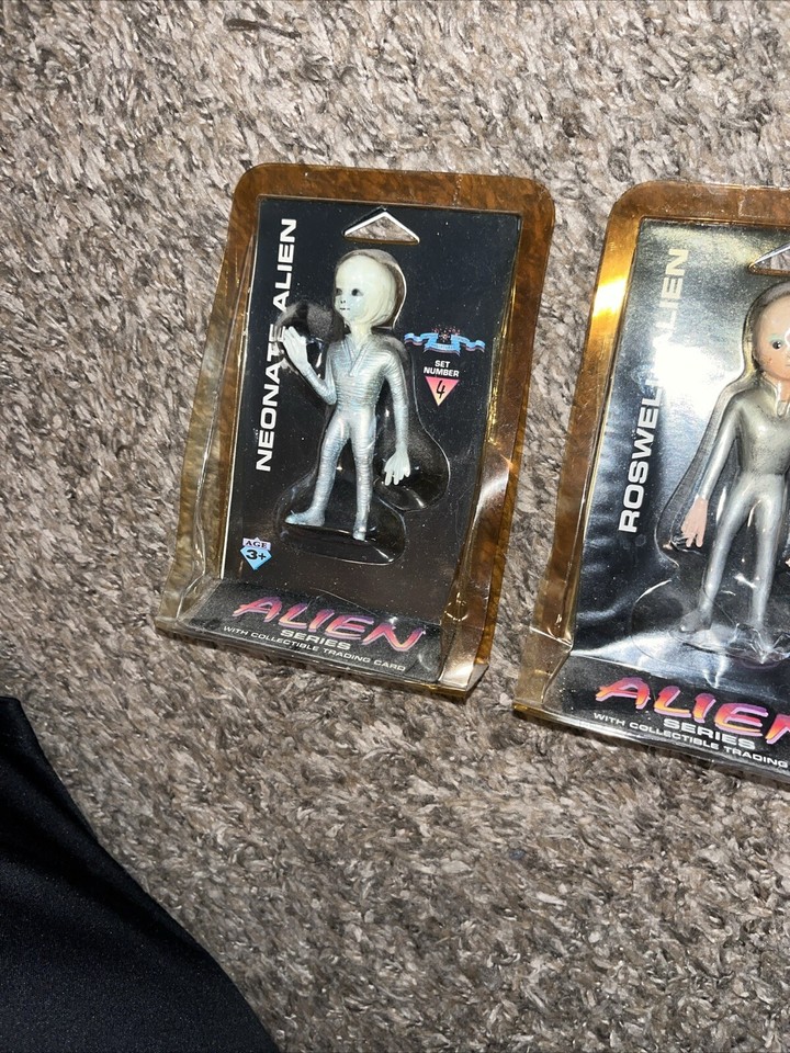 Neonate & Roswell Alien 1996 Shadowbox Collectibles 4” Figure | eBay