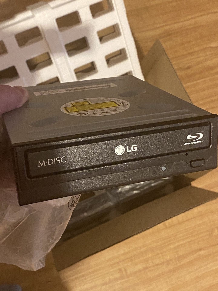 LG WH16NS40 16X Internal SATA Blu-ray Disk Rewriter Drive Brand New ...