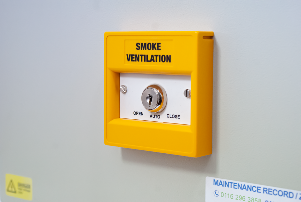 ADCB - 2 Zone Smoke Vent 230V Control Panel with Backup Supply & ATS ...