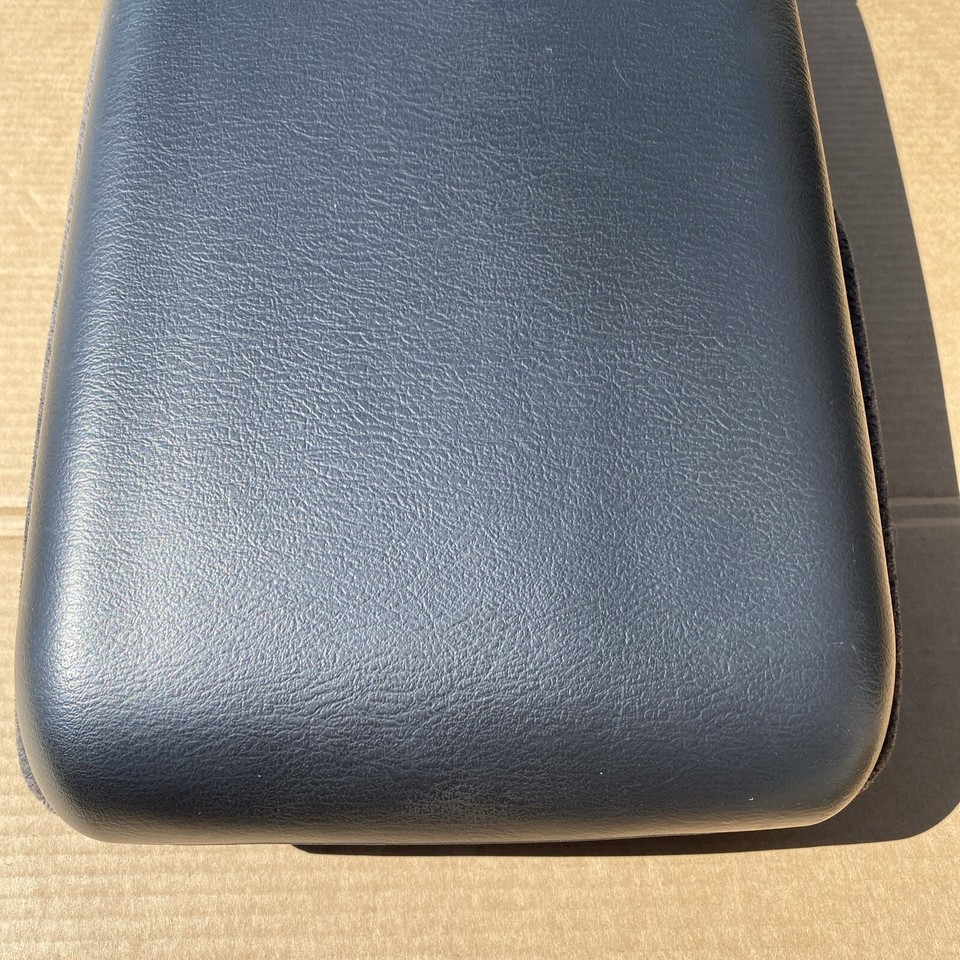 2005-2007 Dodge Dakota Center Seat Console Cloth Stationary Armrest ...