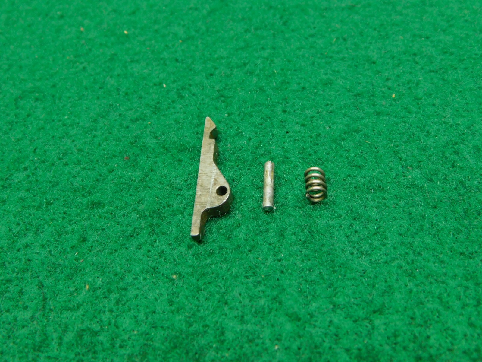 Mossberg 500 Extractor Left Hand Set 12 16 20 GA Original | eBay