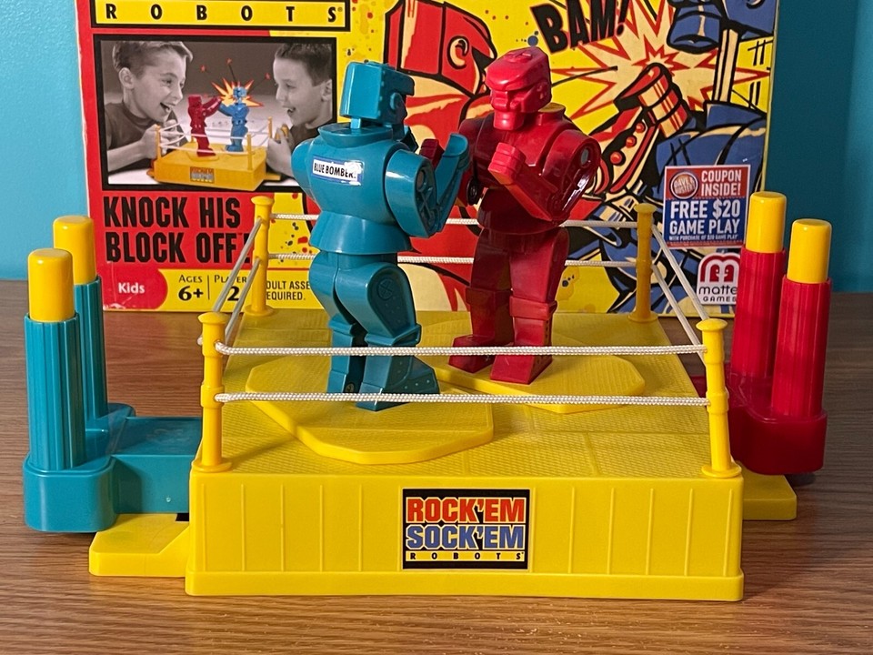 Rock ‘Em Sock ‘Em Robots Boxing Game with Manually Operated Red Rocker ...