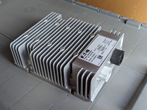 Eaton's Sure Power 11020C11 Trail Charger, 20A, 12VDC | eBay