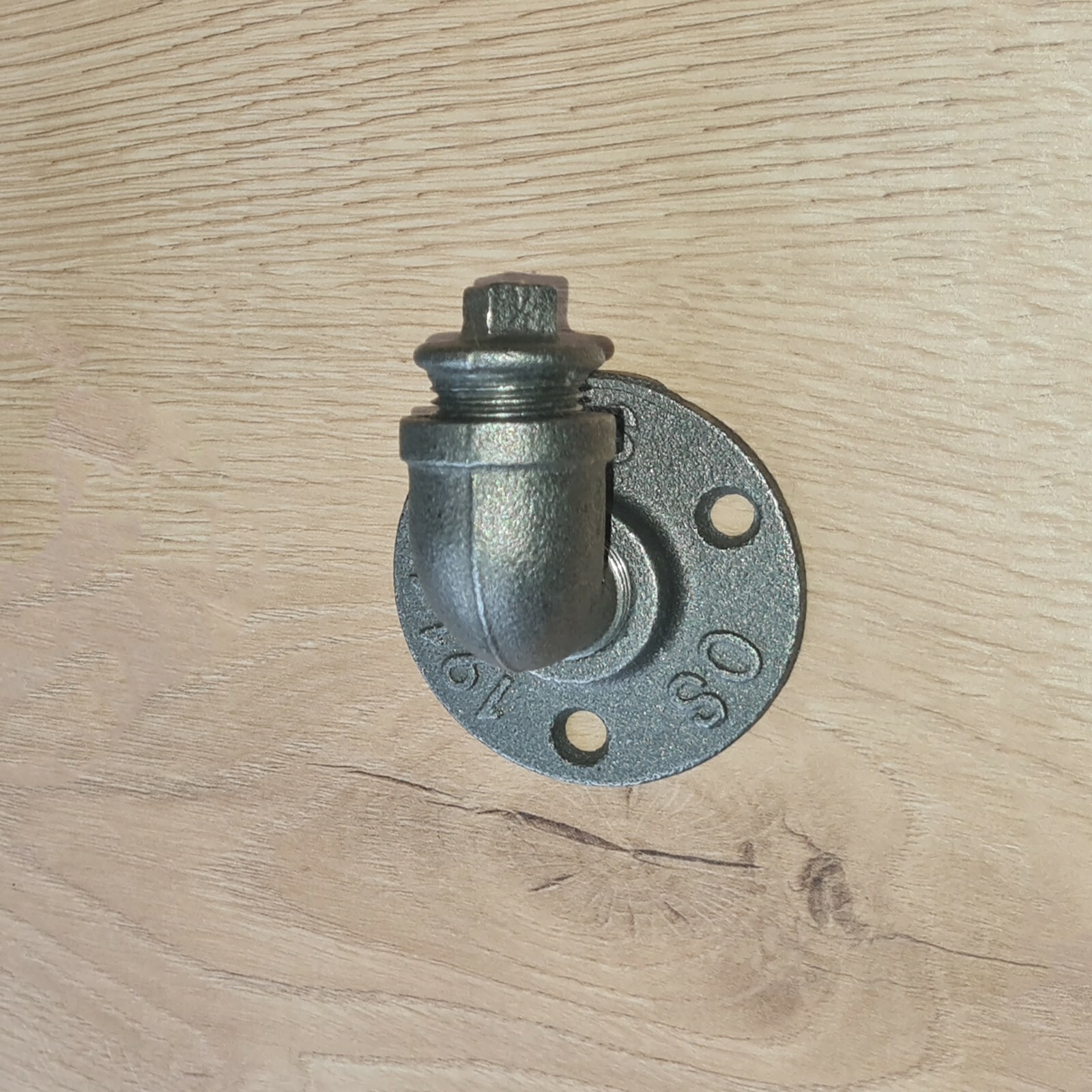 Heavy duty Metal Elbow Hook Industrial Pipe Coat Hanger Wall Hooks ...