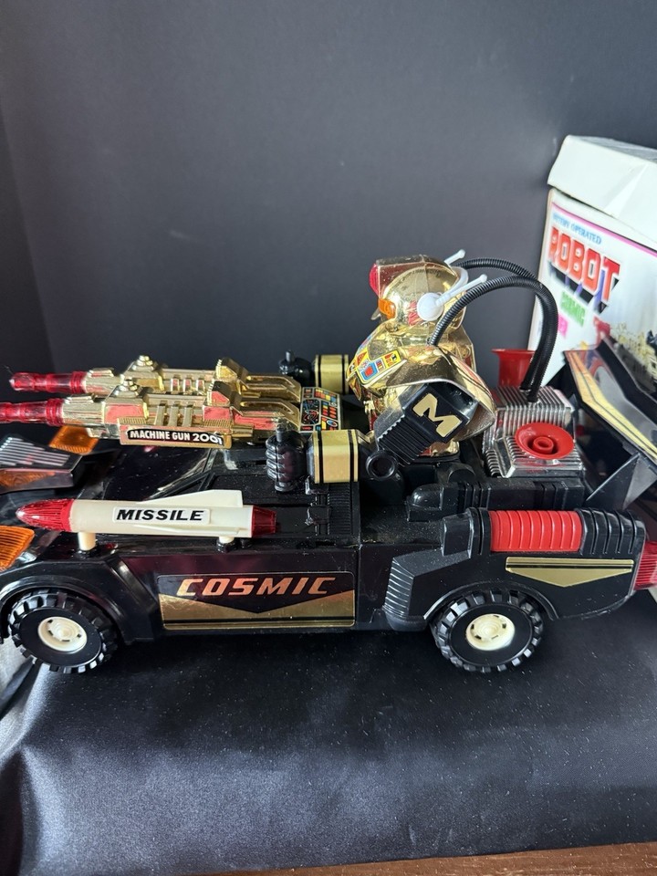 Vintage 1980s Cosmic Raider Force Robot Action Figure Car Battery ...