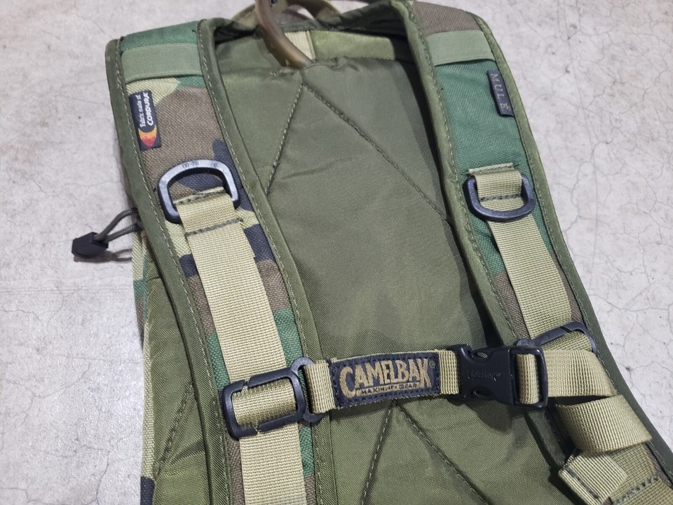Camelbak Old Gen MULE Maximum Gear Hydration Pack Backpack M81 Woodland ...