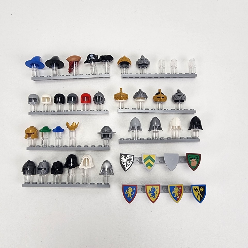 LEGO CASTLE LION KINGHTS,BLACK FALCON MINI FIGURES,WEAPONS,ARMOR ...