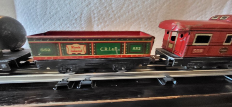 Vintage Marx Locomotive & 5 Piece Marx Train set New York Central Rock ...