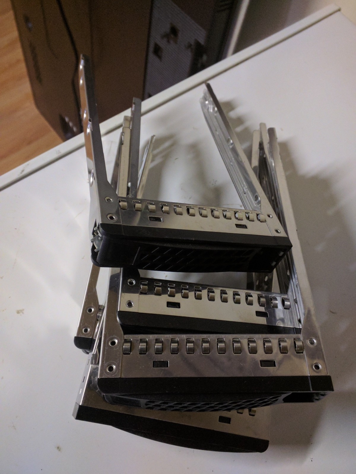 Lot of 5 OEM Genuine Intel SAS Sata 3.5 2TB Drive Tray Server Caddy ...