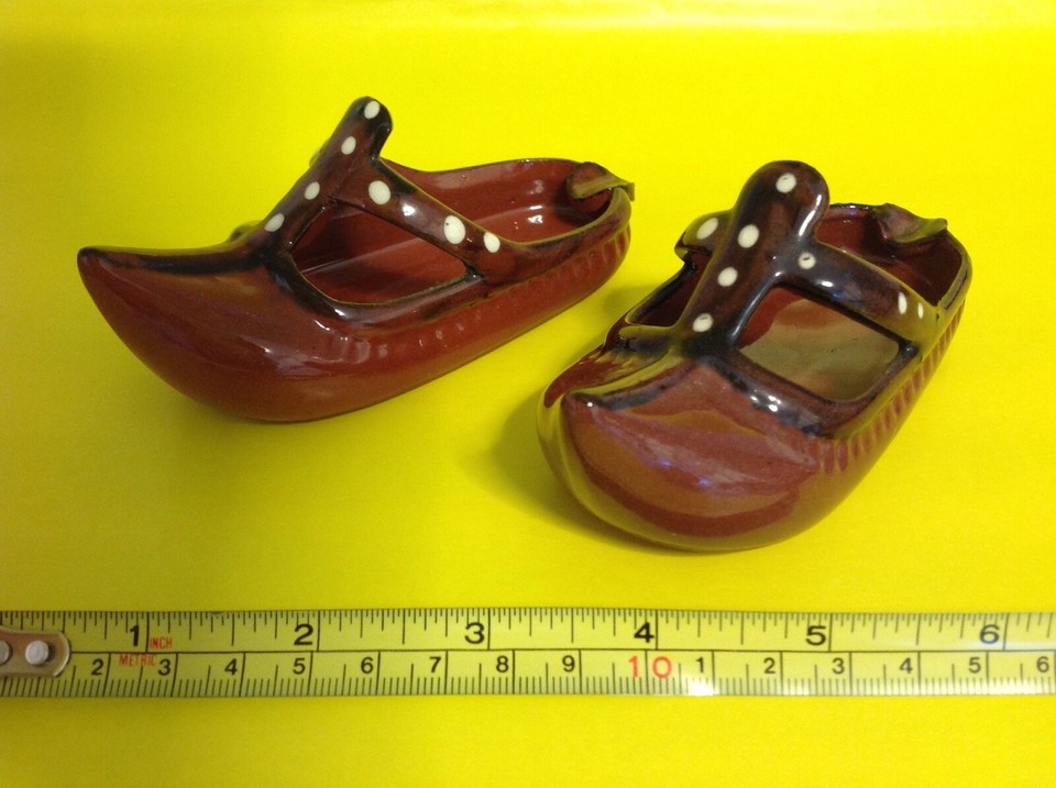 CIGARETTE ASH TRAY POINT-SHOES SANDALS Ceramics Bulgaria MOD Red Clay ...