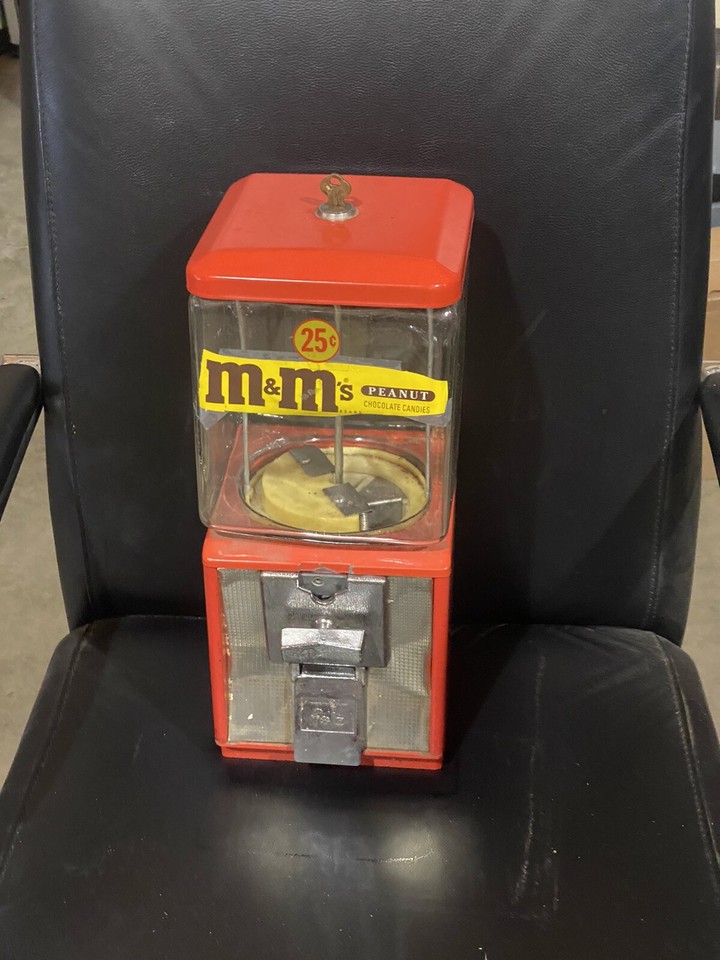 Northwestern Model 60 Quarter Peanut Machine Candy Machine Glass Globe ...