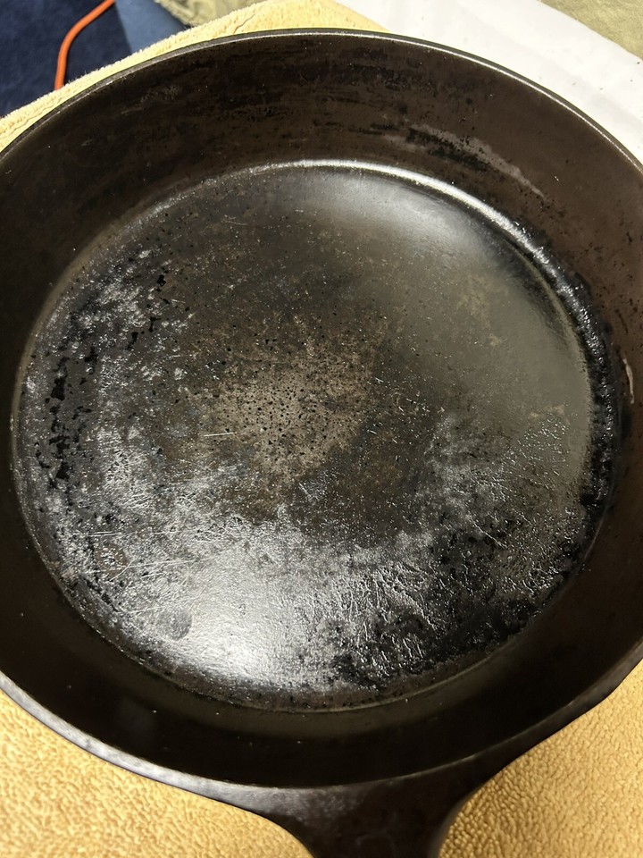 Unrestored Griswold Cast Iron No. 8 Skillet 10.5” 704z Erie, PA | eBay