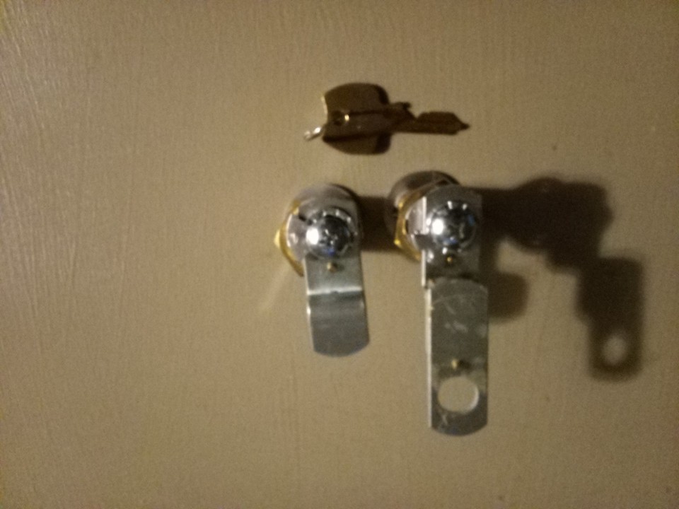 Cam Locks and key for Bush File Cabinet. From 2 drawer lateral file ...