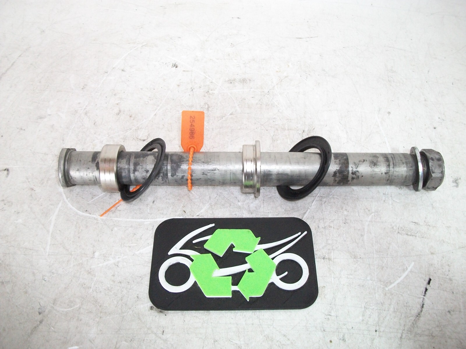 2006 2007 Yamaha YZF R6 REAR AXLE WHEEL SPACERS NUT 254986 ORIGINAL OEM ...