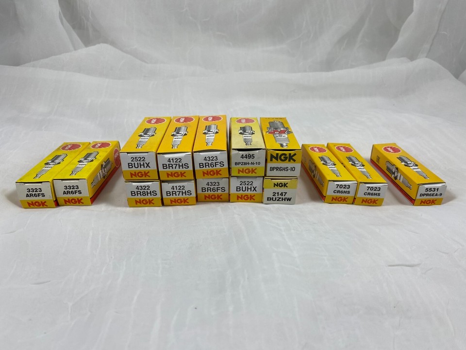 (15) NGK SPARK PLUGS BR6FS, AR6FS, CR6HS, BR7HS, BUHX, BUZHW, BR8HS ...
