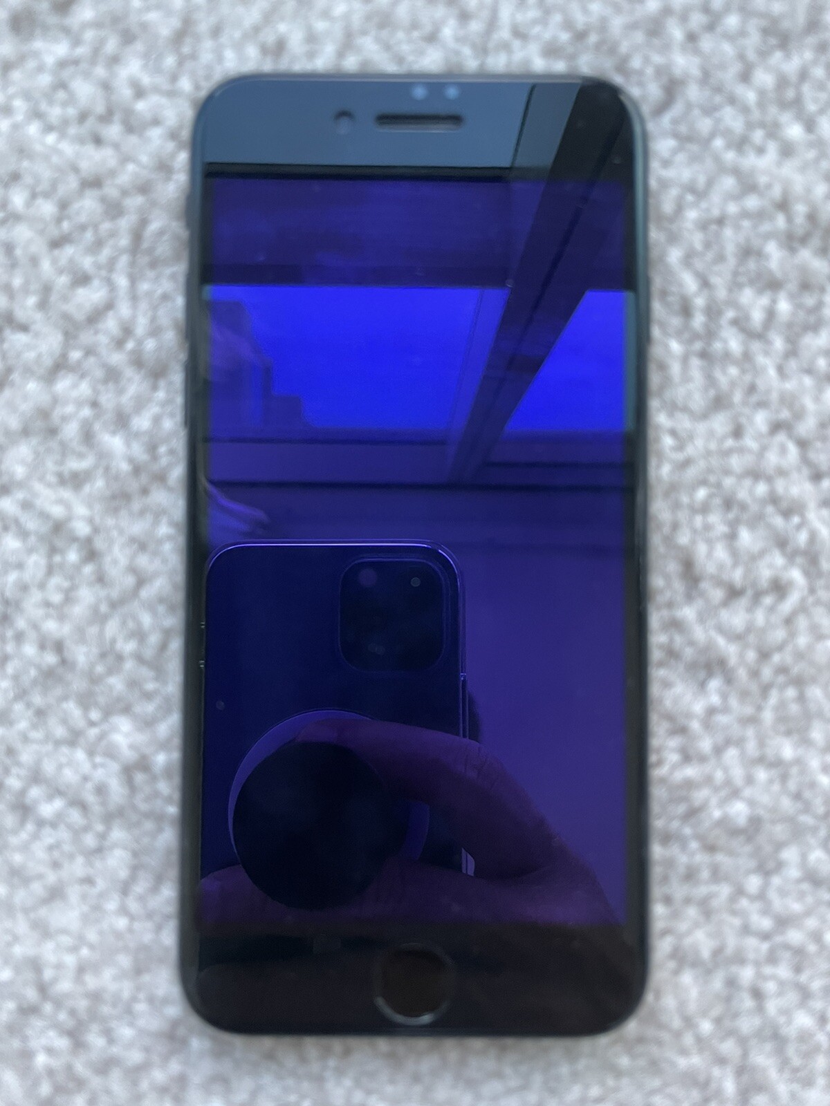 Apple iPhone 7 128GB RED docomo - メルカリ